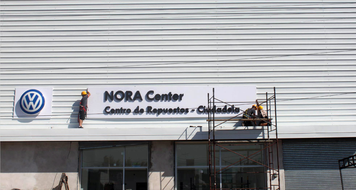 Obra Completa - Carteles. Marquesinas. Letreros. Stands. POP.